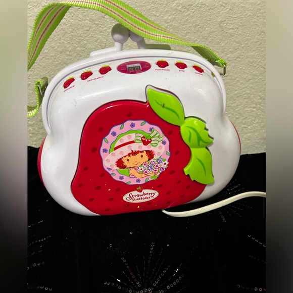 Spectra | Other | Vintage Strawberry Shortcake Radio | Poshmark
